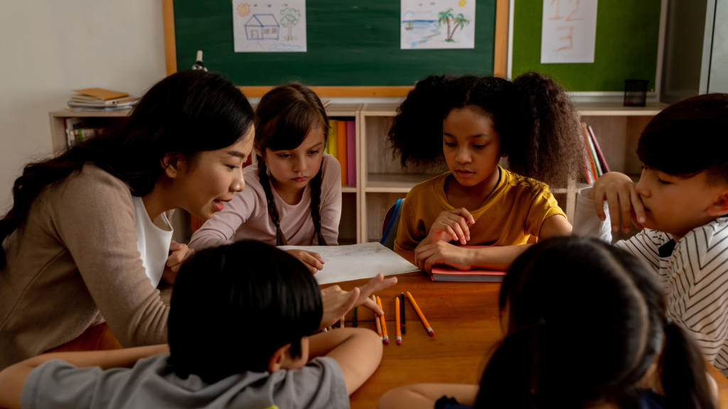 8 Ways To Improve Critical Thinking In The Classroom - Million Dollar ...